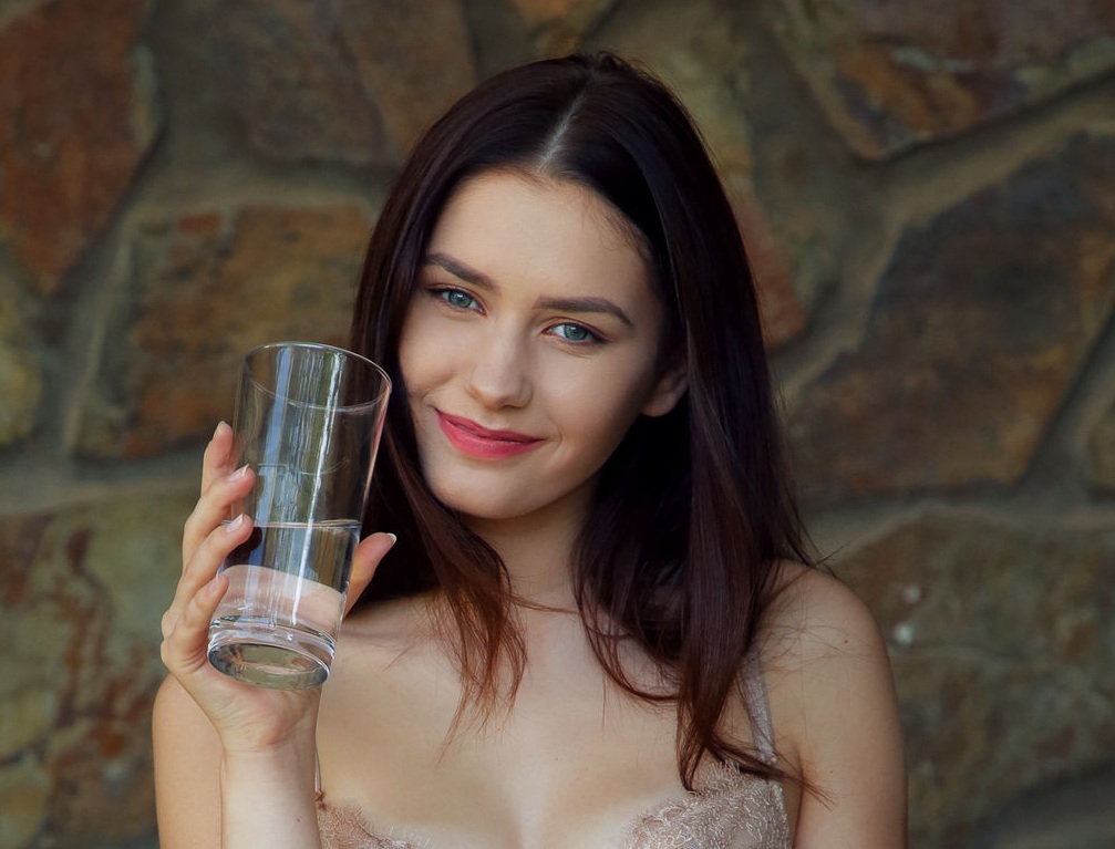 Cleo Sparks’ Anti-Inflammatory Morning Tea Rituals - The Sun Trapp