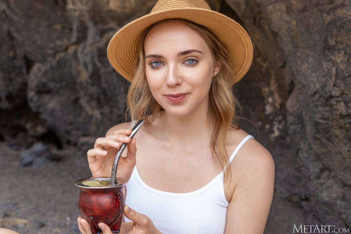 Nova Banks’ No-Fuss Clean Eating Meal Prep You’ll Stick To - The Sun Trapp